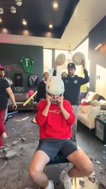 Strong helmet game ||Mr beast|| #shorts#mrbeast#strong#helmet#game# ...