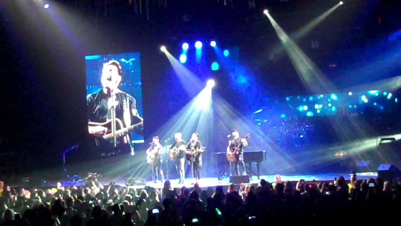 Hedley: Hello Tour - Gunnin' Live in Oshawa - YouTube