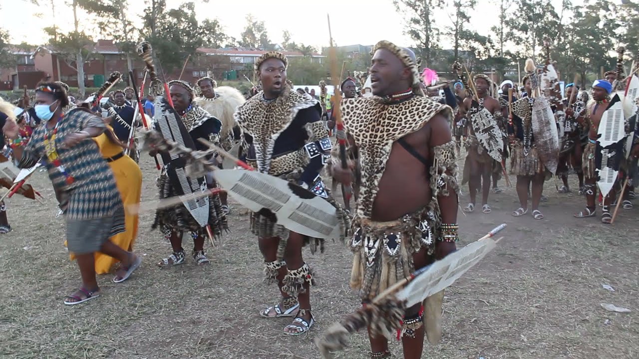 AMABUTHO EJADU, UMHLABA UHLANGENE: By Ntokozo Ndlovu - YouTube