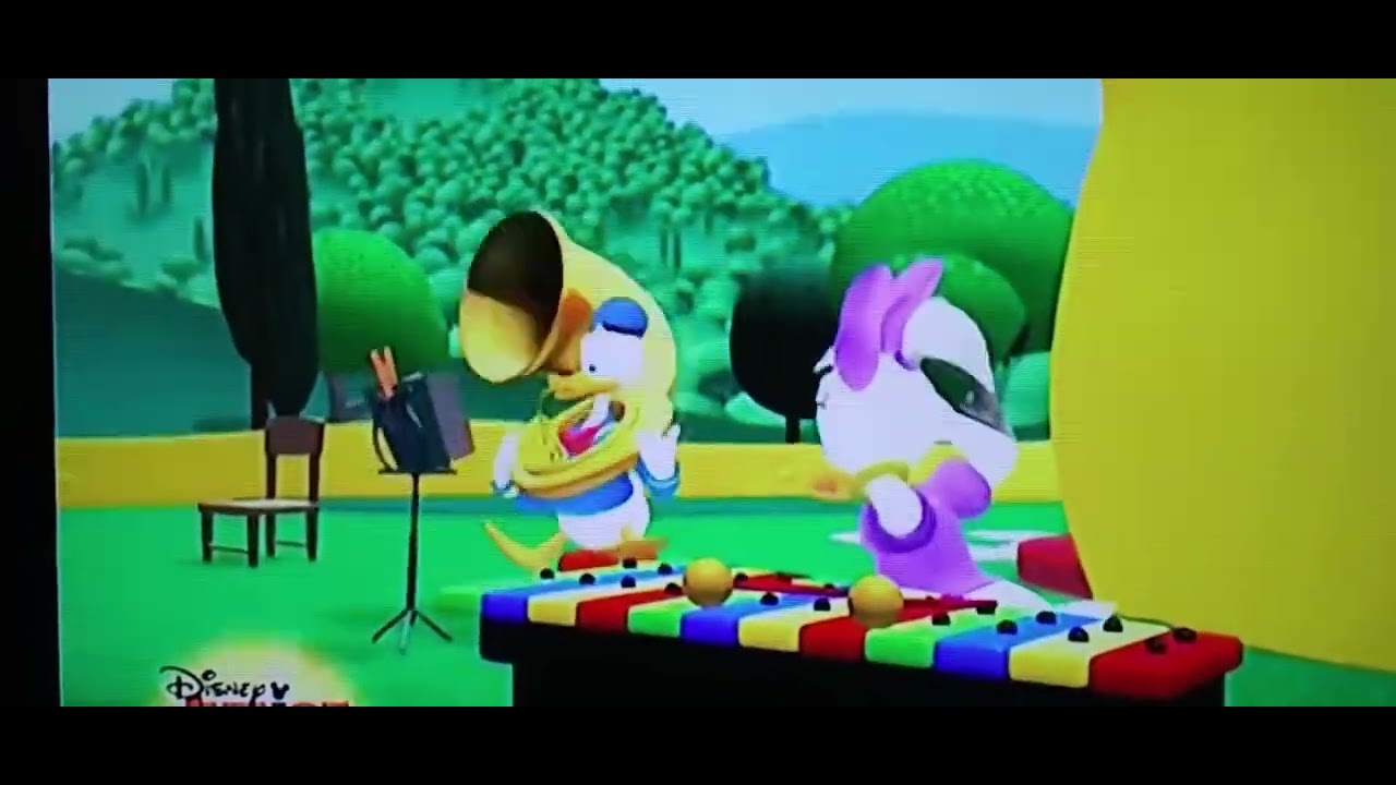 Donald Duck playing tuba - YouTube