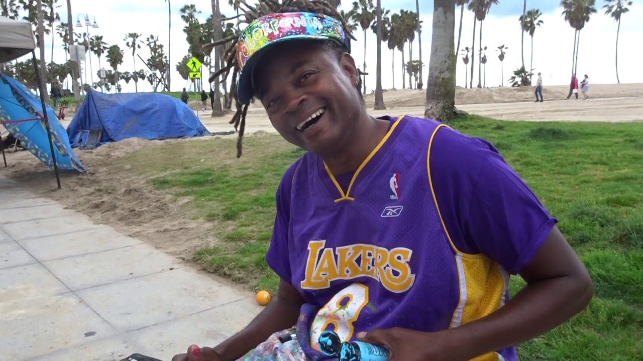 RA RA SUPERSTAR TRAVELING ARTIST VENICE BEACH CALIF MAY 10, 2019 - YouTube