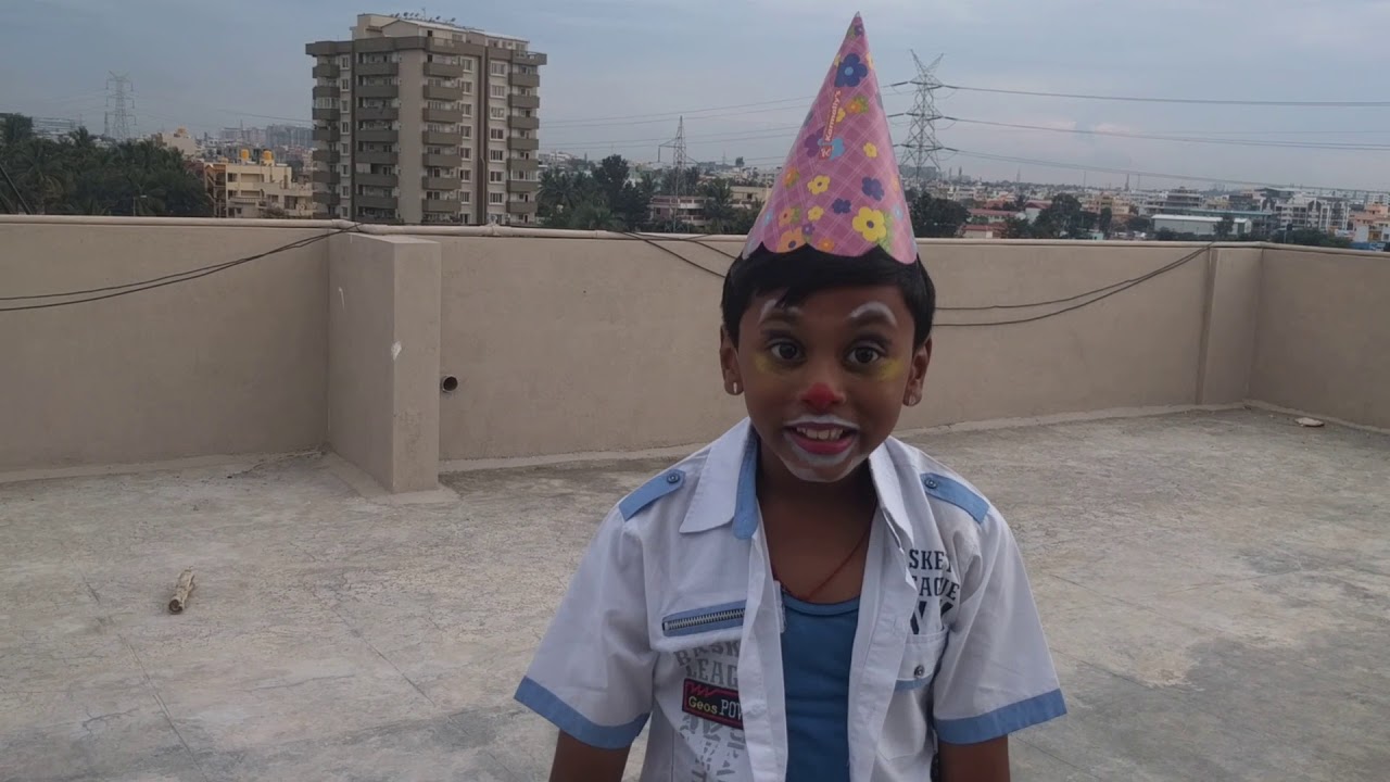 Jean Petit Qui Danse French song.🤡 - YouTube