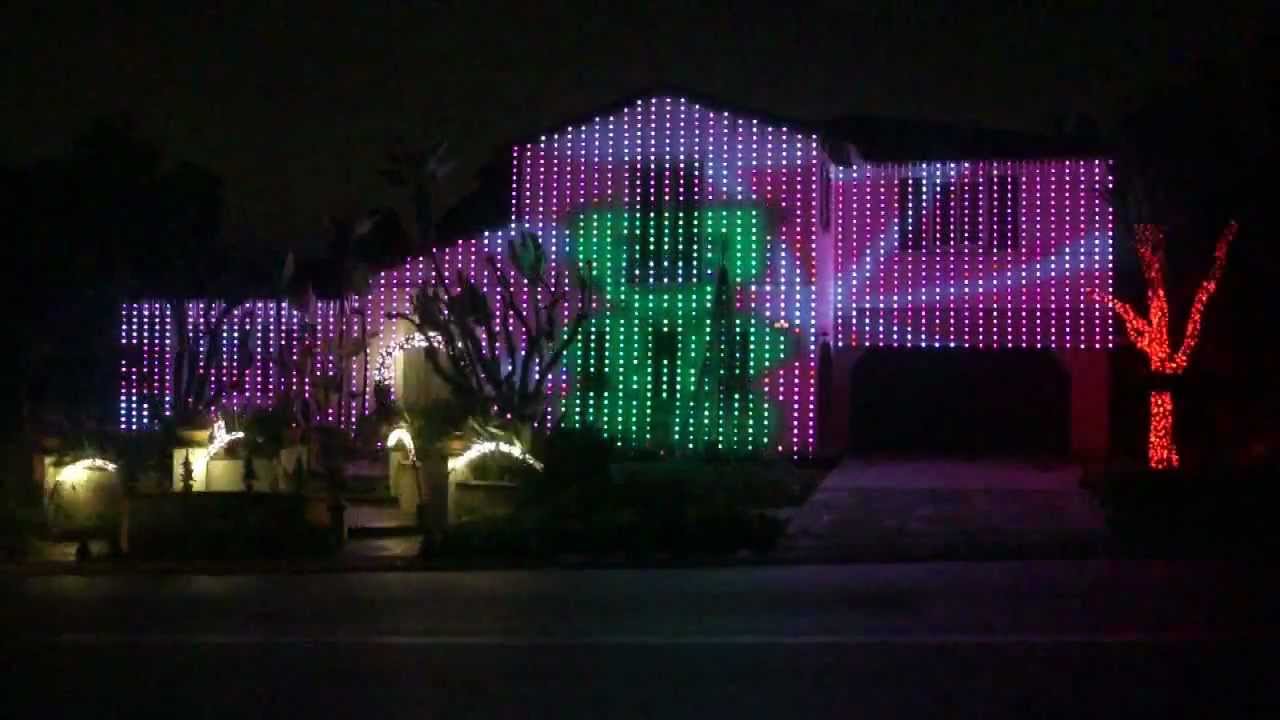 Gummy Bear Christmas Lights Show (30 Foot Tall Gummy Bear) - YouTube