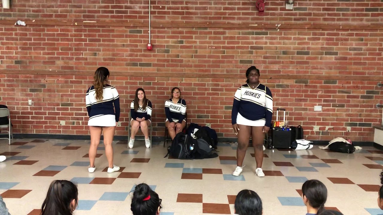 2019 cheer tryout dance - YouTube