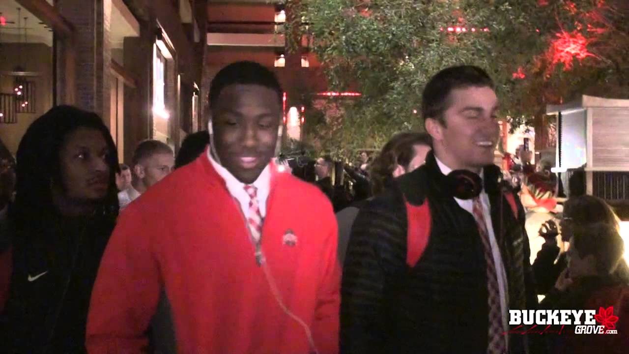 Buckeyes arrive in Dallas - YouTube