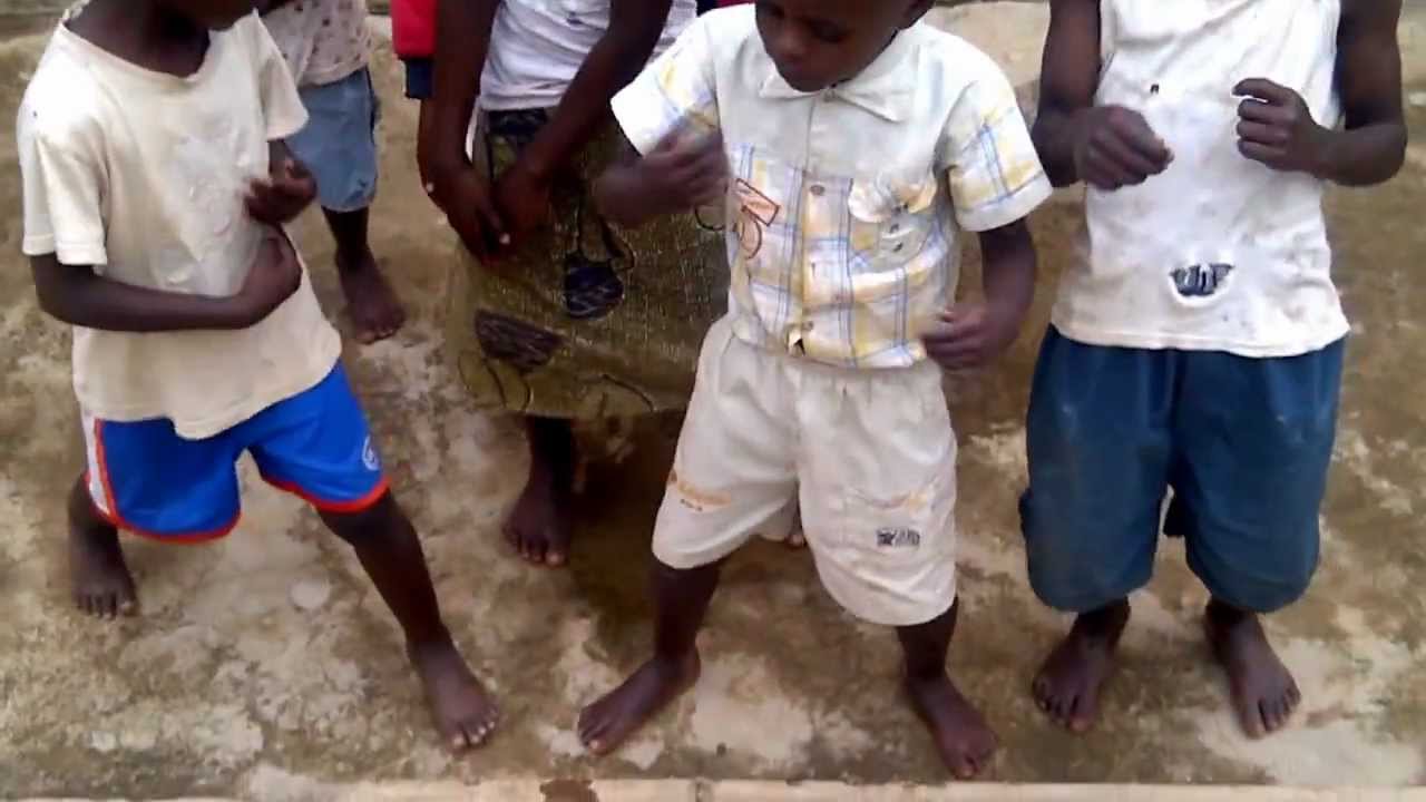 kids dance to reggaeton - YouTube