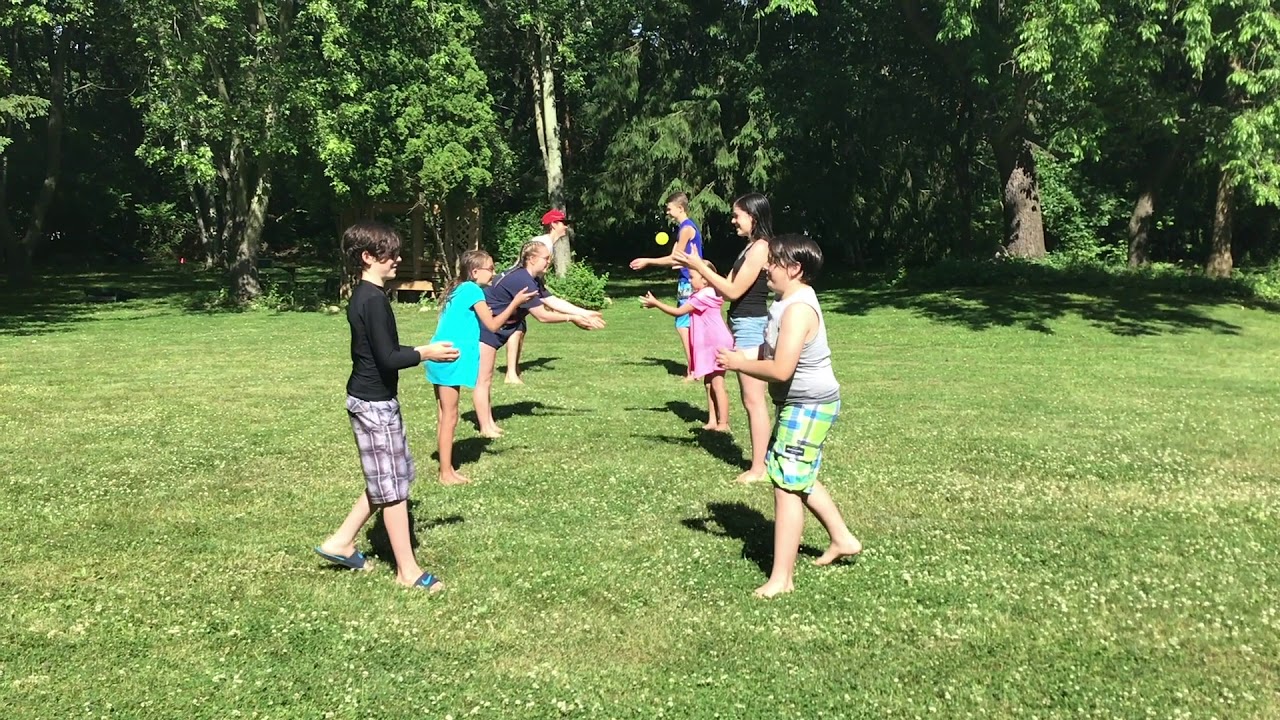 Water Balloon Toss - YouTube