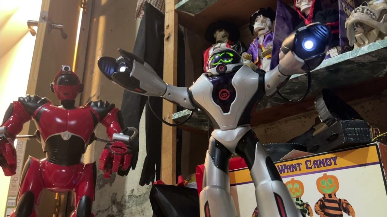 messing with joebot - YouTube