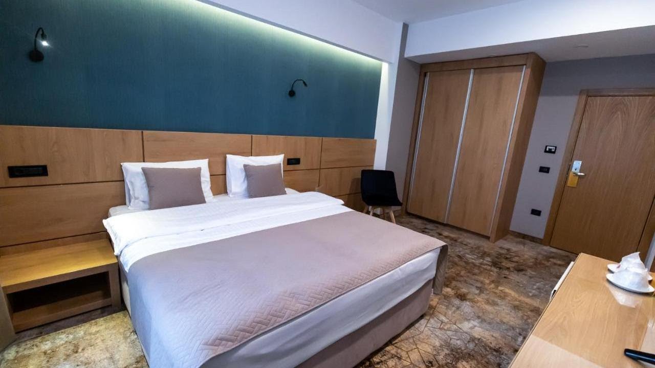 GRAND VIEW Hotel & Suites Copou, Iaşi, Romania - YouTube