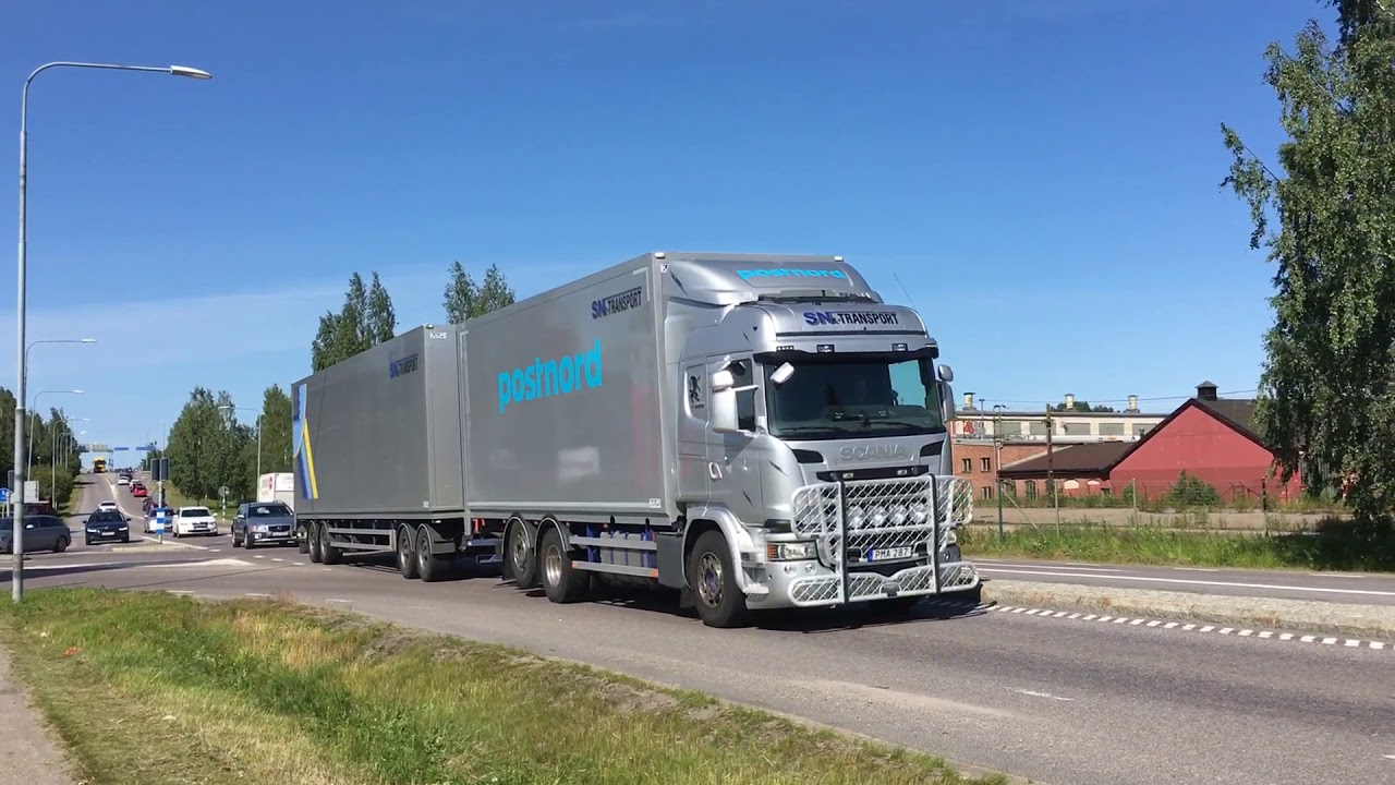 Snx transport Scania R490 Honking - YouTube