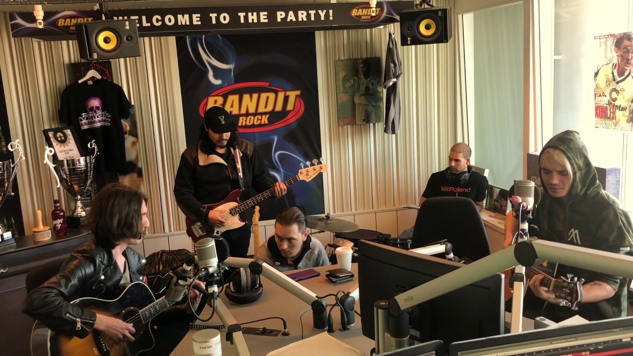 Badflower - Ghost - Unplugged at Bandit - YouTube