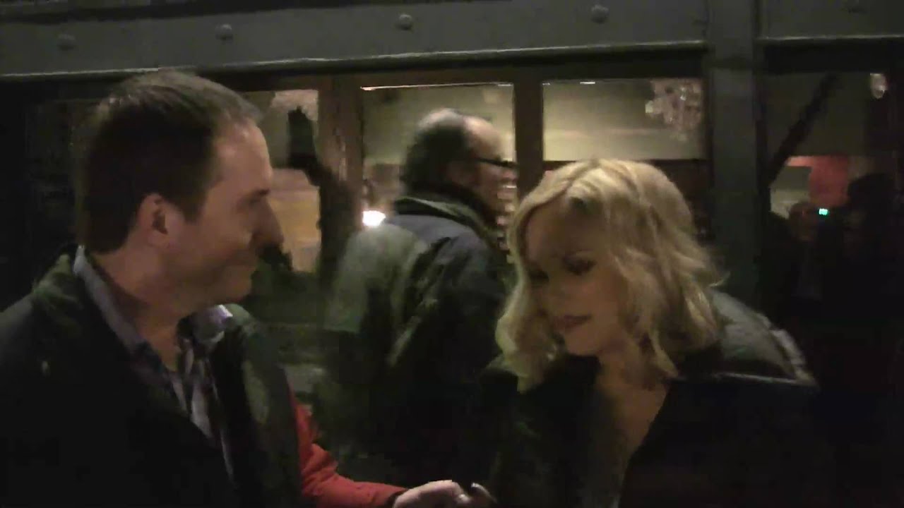 The Gregory Mantell Show - Malin Akerman from "The Proposal" - YouTube