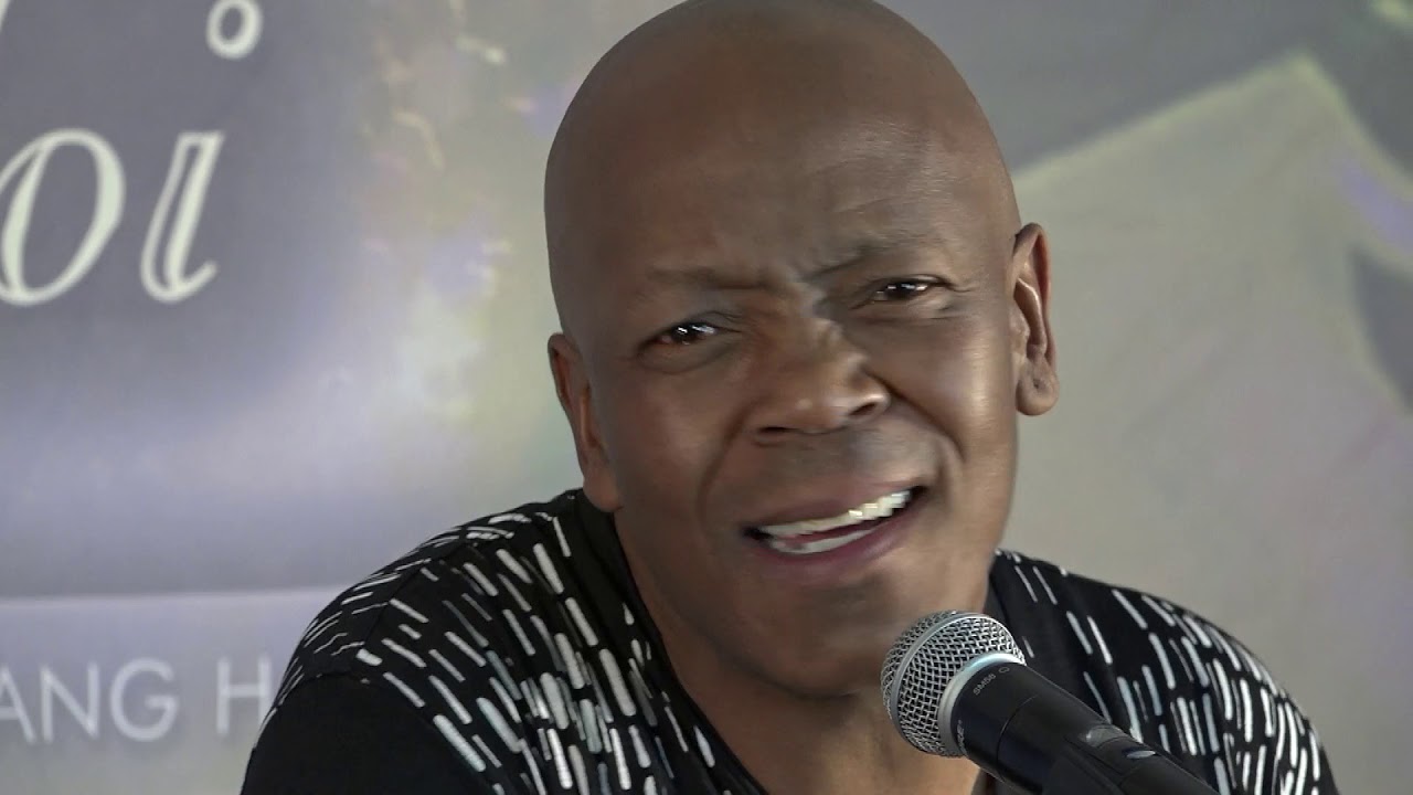 Teboho Moloi - Motho Mang Le Mang - YouTube