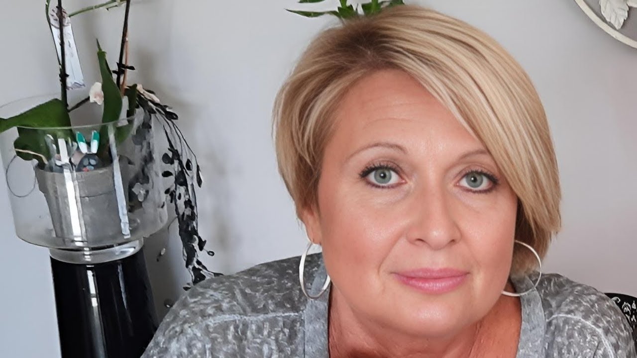 En passant par les lieux que tu adorais Lydia. Samsung Galaxy A51 ...