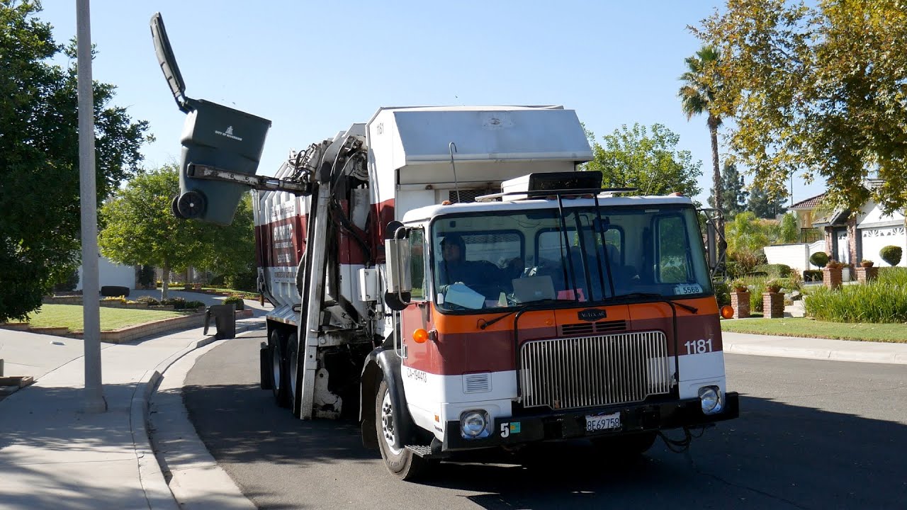 Burrtec Waste Industries Autocar WXLL Amrep Octo ASL 1181 - YouTube