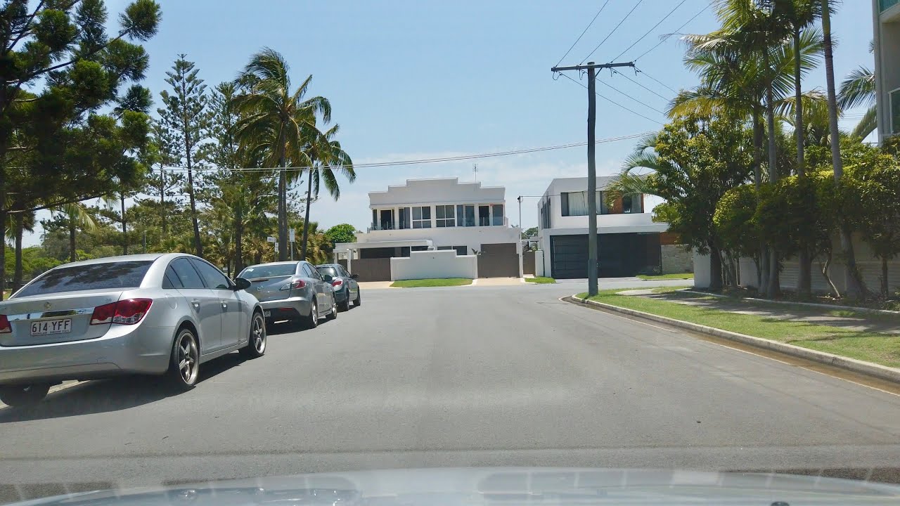 Driving on The Gold Coast | Chevron Island - Isle of Capri - Surfers ...