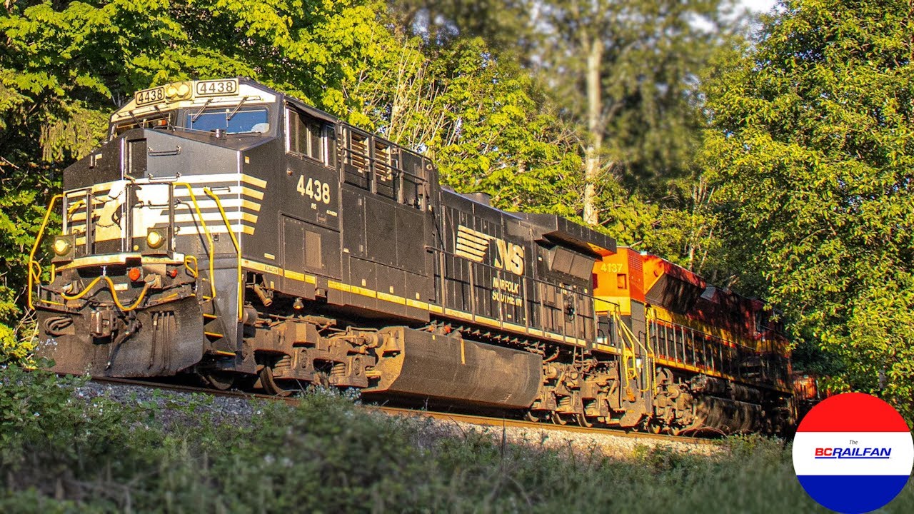 NS 4438 leads BNSF M-INBVBC through Burns Bog, Delta, BC - YouTube