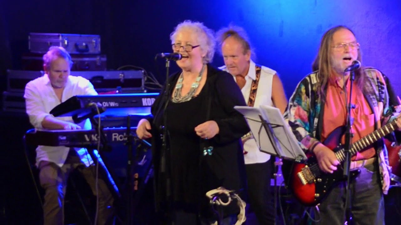 Jazzclub Reigen Vienna - Atmosphere part3 - YouTube