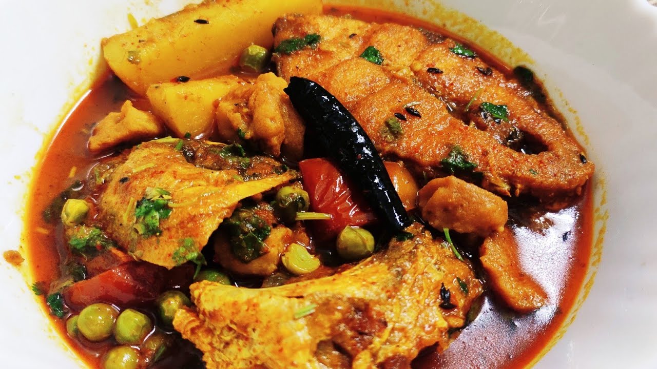 Delecious Rihu fish curry with Bori and Potato(বড়ি দিয়ে সুস্বাদু রুই ...
