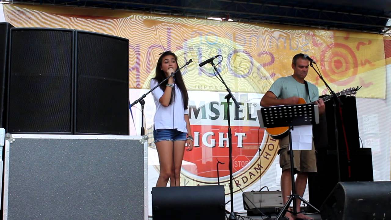 Alexa and Jeff Moster perform "Somebody that I used to Know" - YouTube