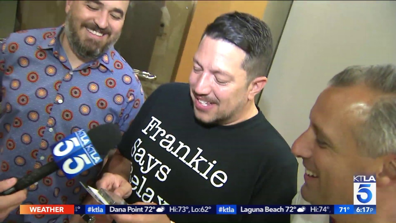 KTLA's Doug Kolk brings gifts to the "Impractical Jokers" at Comic-Con ...
