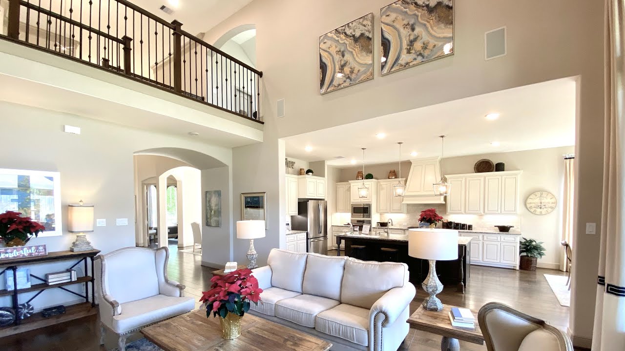 Touring a Luxury House | New Home Tour in Texas | House Tour - YouTube