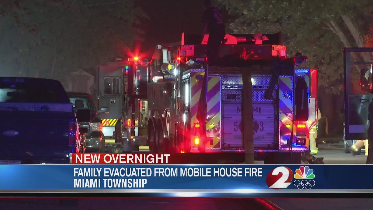 Fire on Pomona Street causes heavy damage to mobile home - YouTube