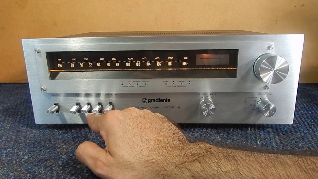 Gradiente stereo tuner model 12 am-fm [demonstração] - YouTube