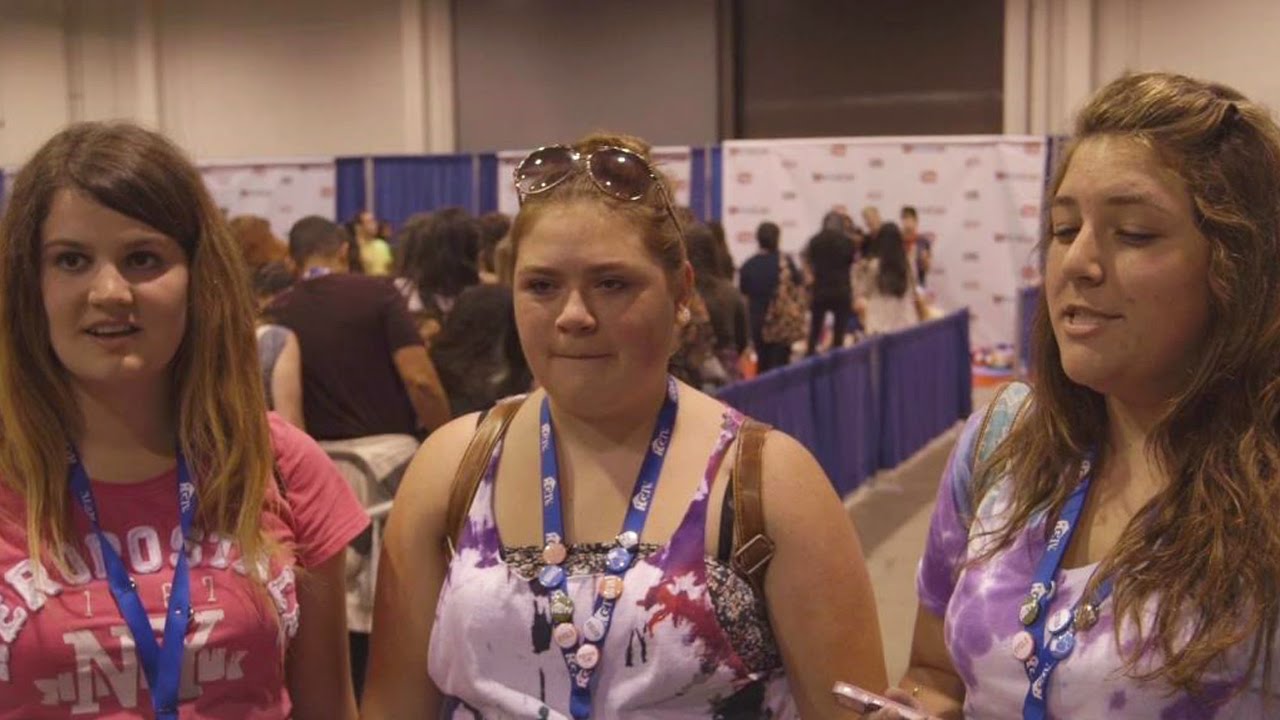 O2L Fans Take Over Vidcon | Follow Me | Bonus Clip - YouTube
