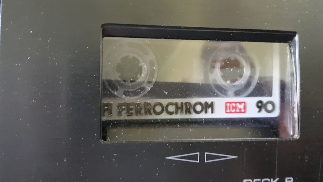 Demo of Accuphase E-204 Integrated Amplifier - YouTube