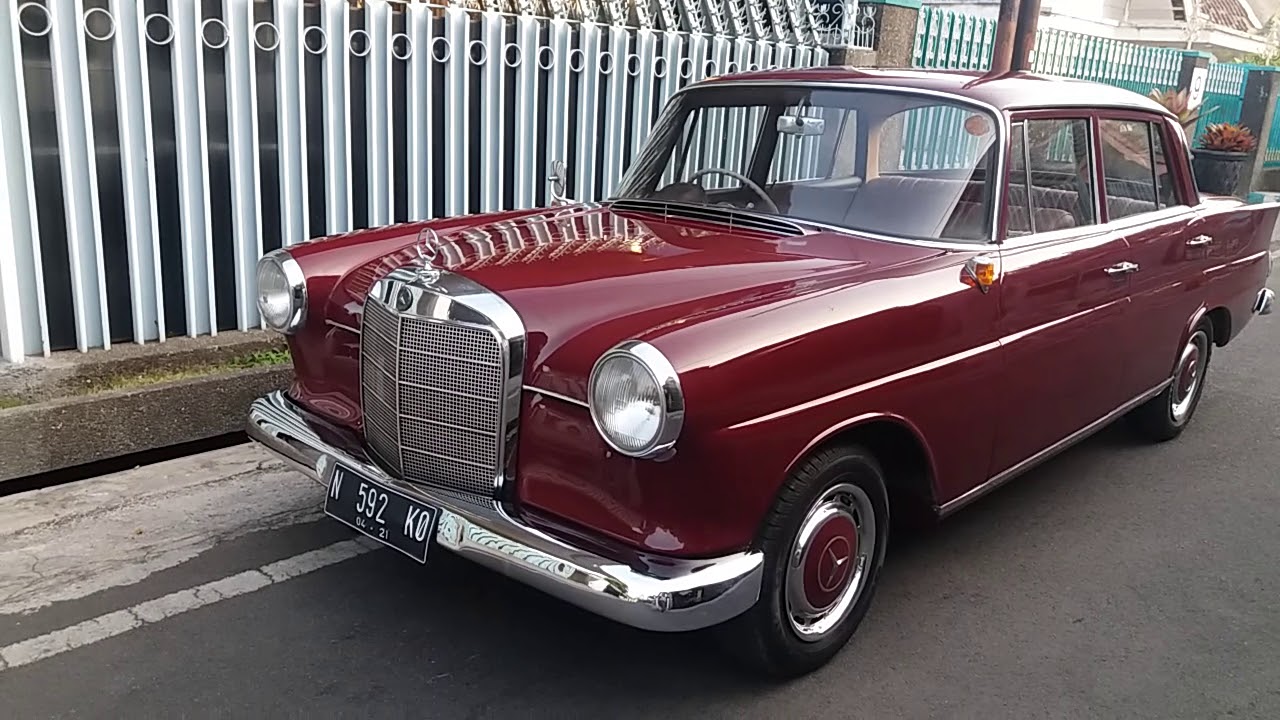 Mercedes Benz 1962 W110 190 Batman - YouTube