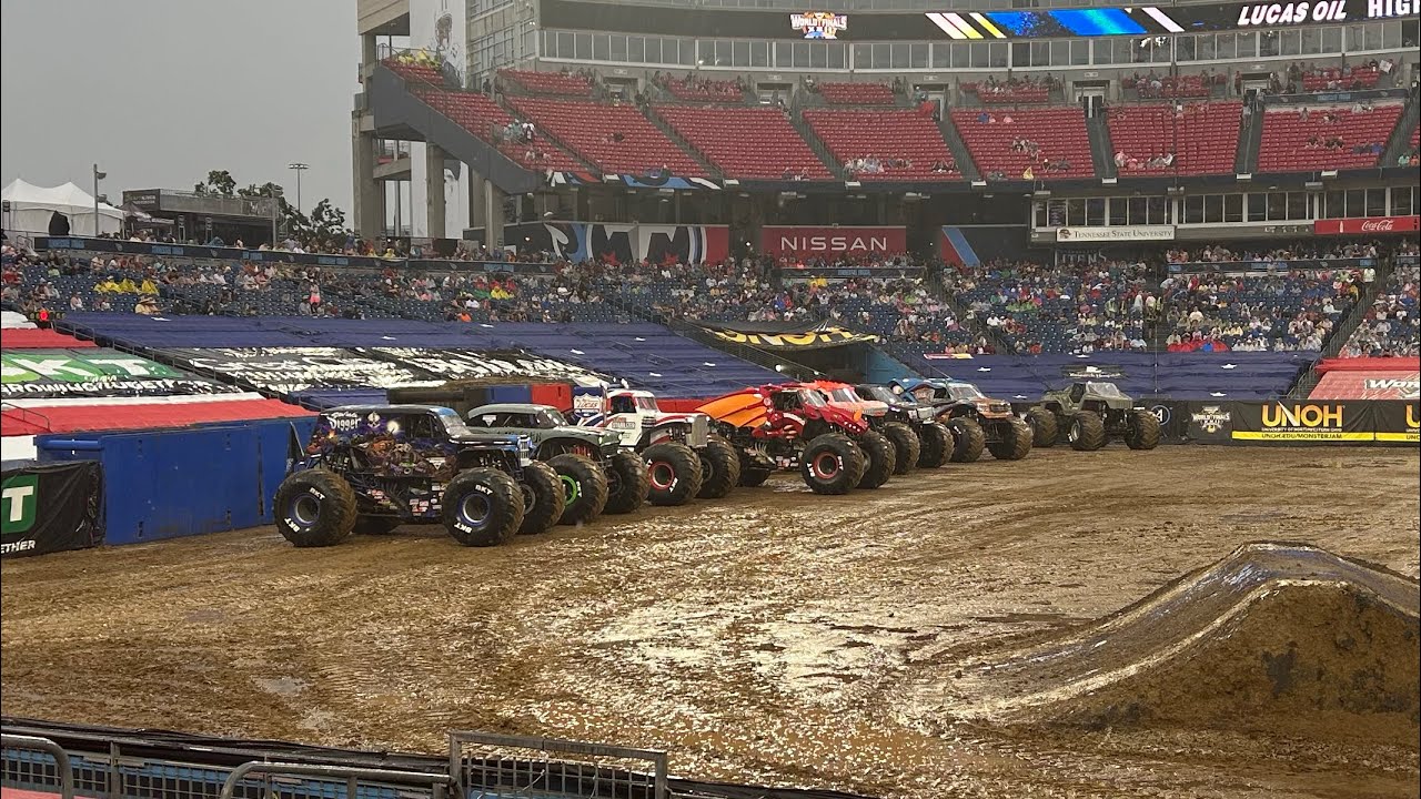 Monster Jam World Finals 22: High Jump Competition - YouTube