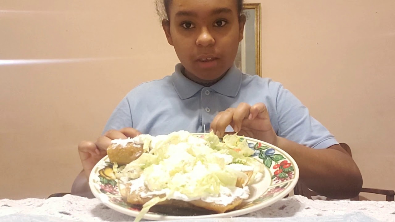 Muckbang part 1 - YouTube