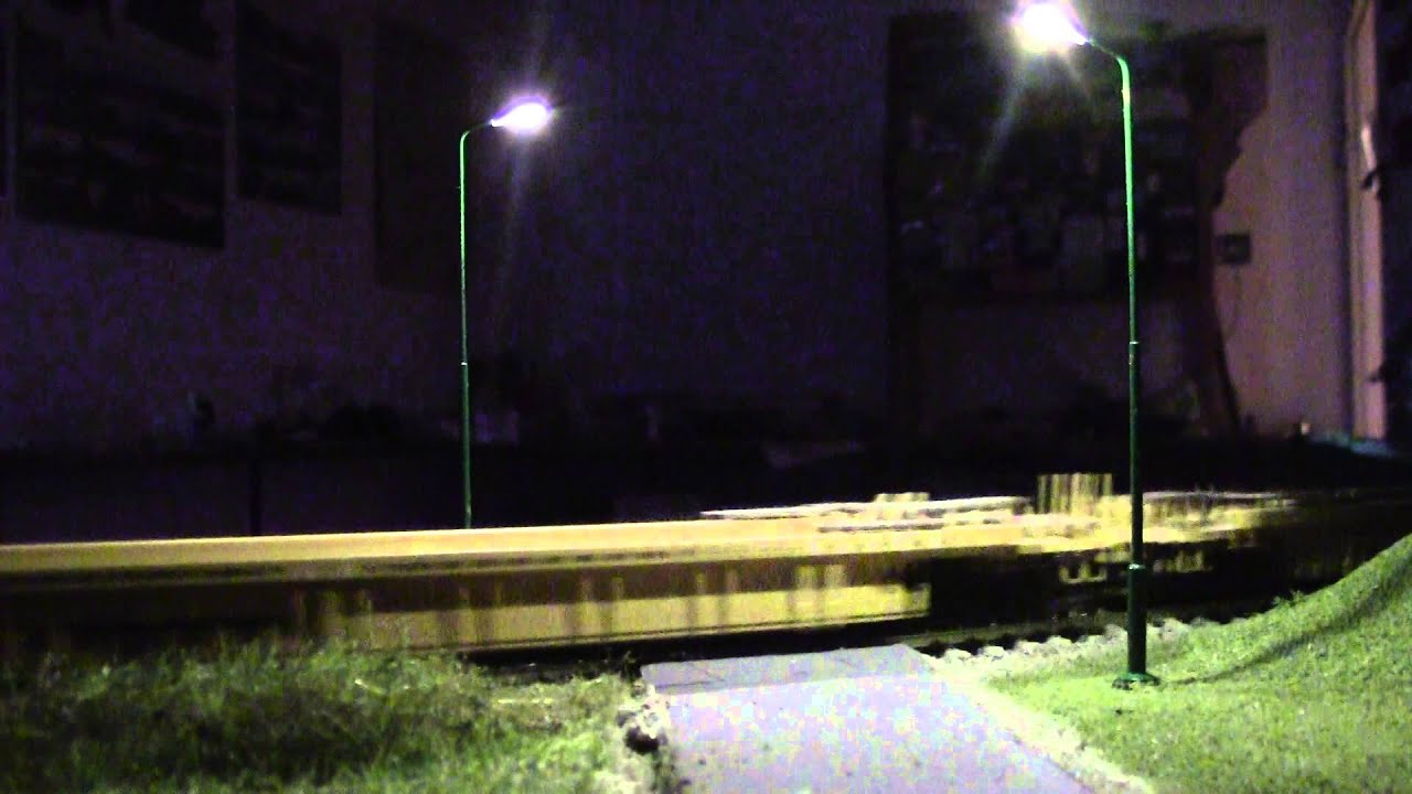 BNSF Train at night - YouTube