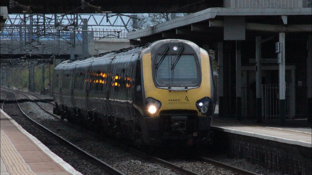 Avanti West Coast Class 221 Super Voyager ”221101” Passing Bletchley ...
