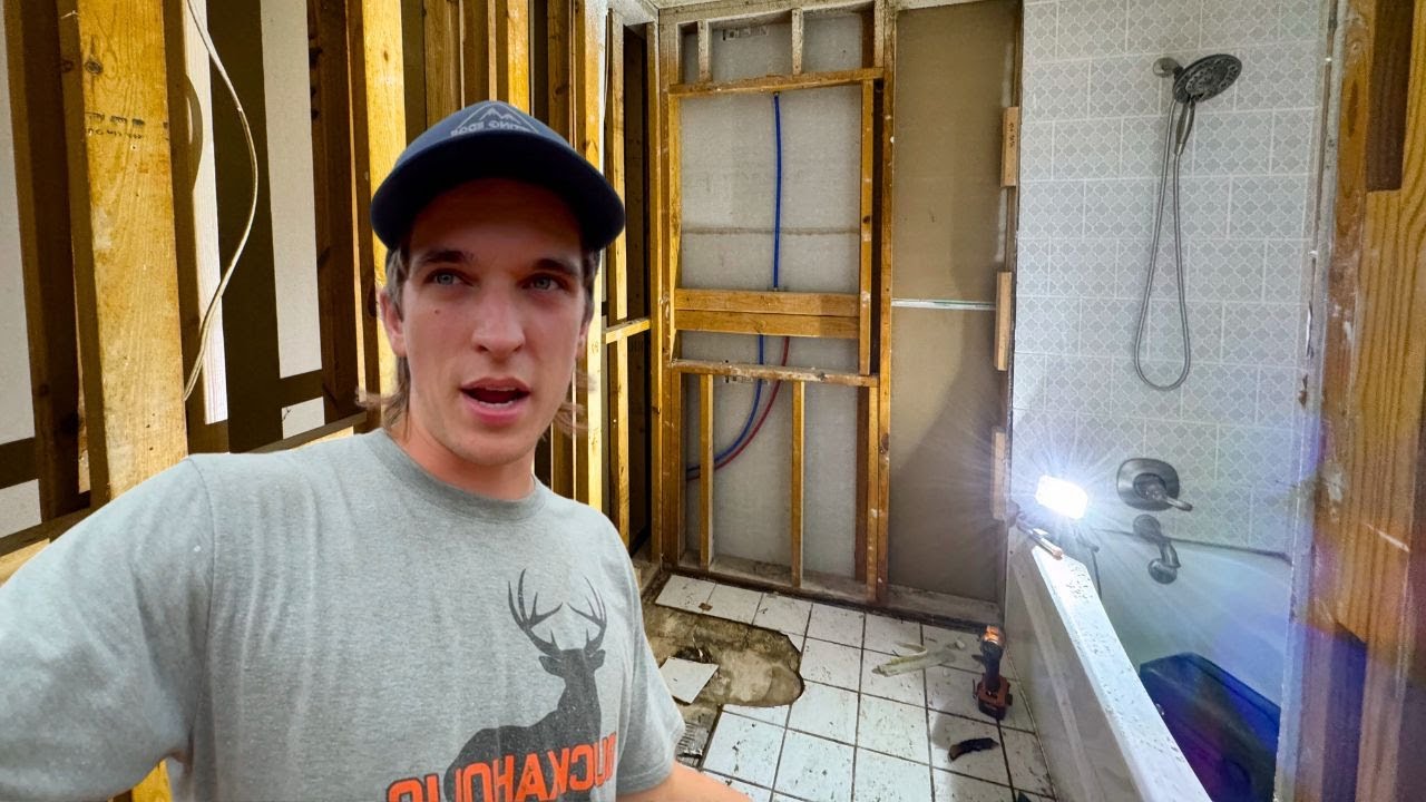 Tiling our bathroom floor! - YouTube