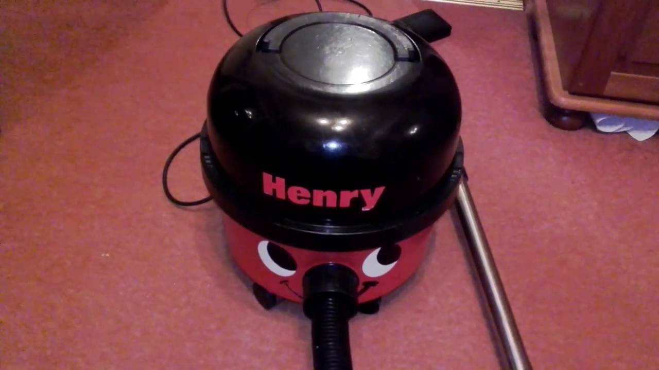 Numatic Henry hvc 200 1984 - YouTube