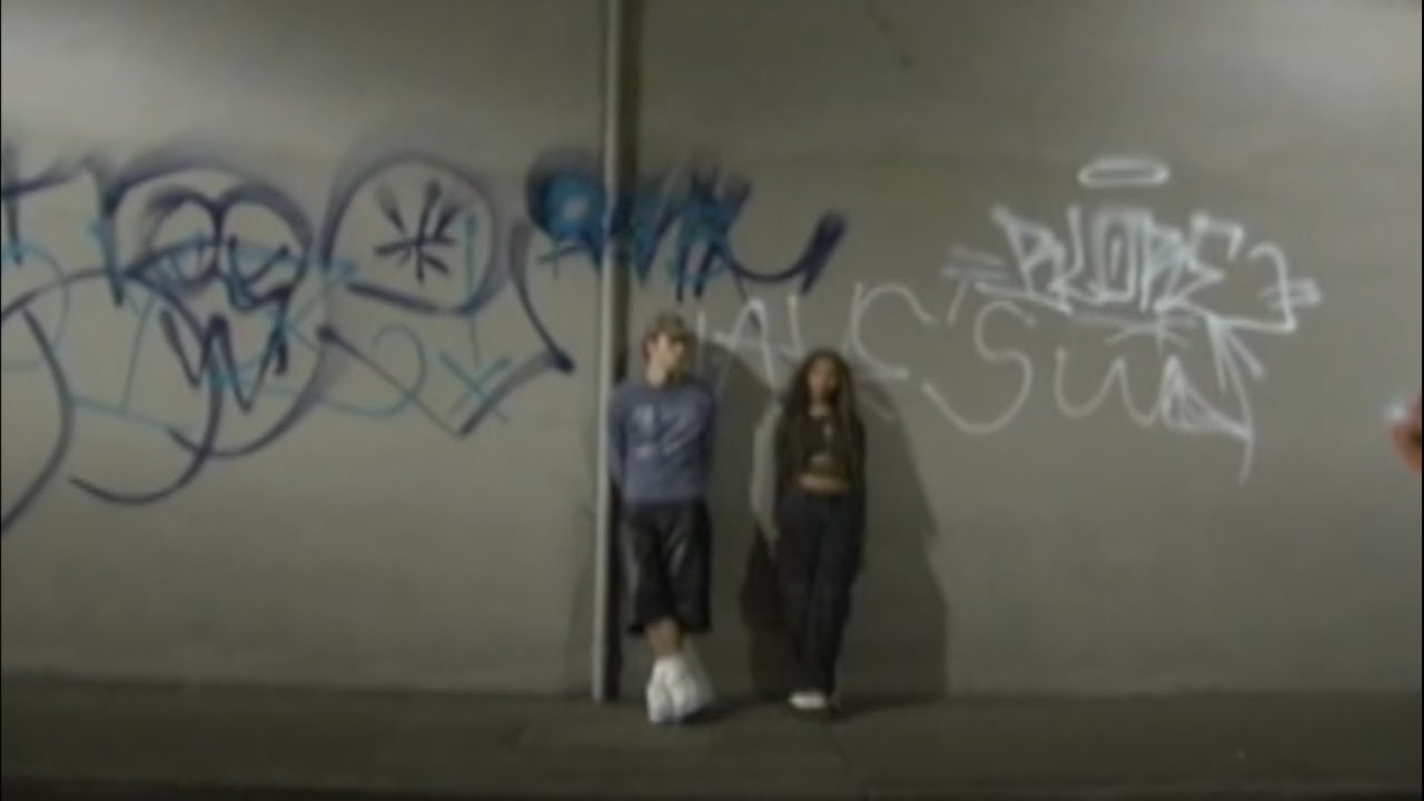 Noah Guy - STAY HERE (feat. Amaria) (Official Visualizer) - YouTube