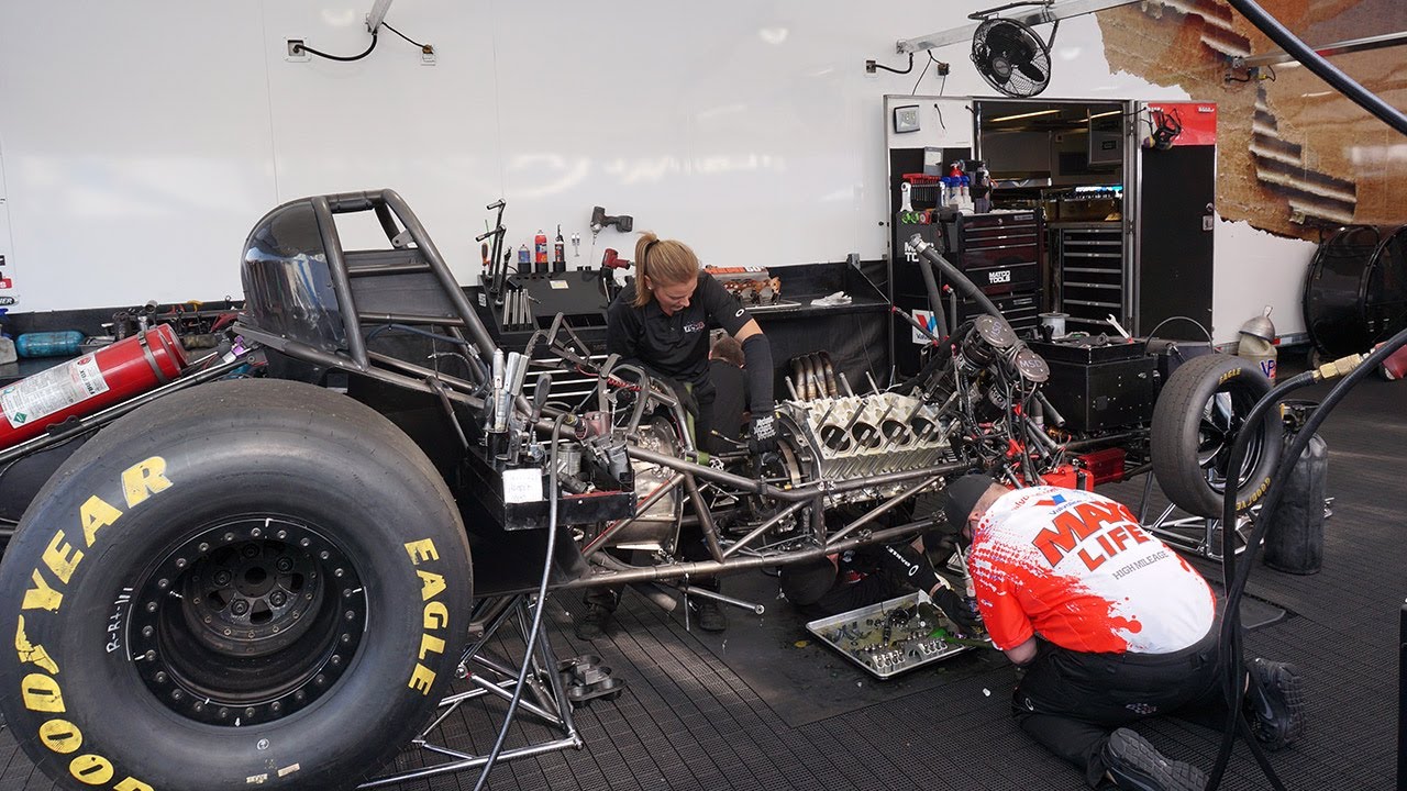 How to Disassemble an Engine (in 8 Minutes) - YouTube