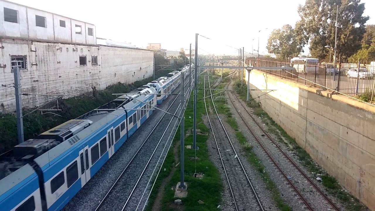 SNTF: passage de train alger el Afroun - YouTube