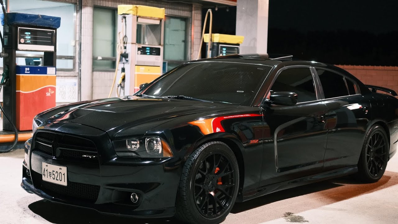 Review on my 2013 Dodge Charger. SRT OR SXT?🤔🤔 - YouTube