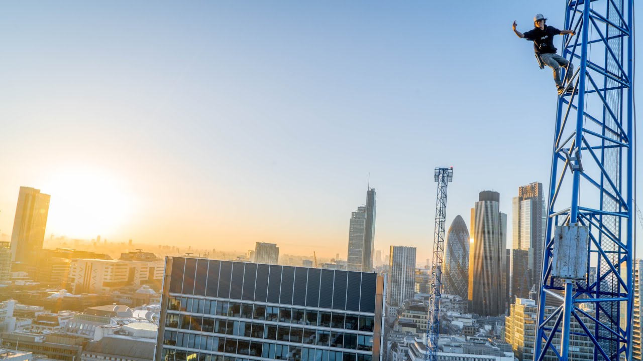 BARBICAN CRANE CLIMB (120m) - YouTube