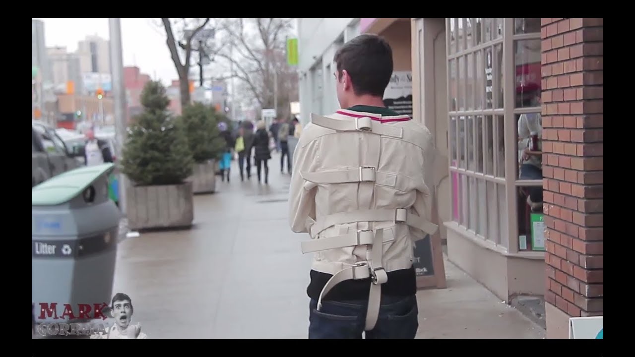 ESCAPING PARKINSON'S: Magician spends two weeks in a straitjacket for ...