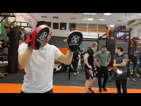 Бой 👊 на голый кулака Таджик,ТОХИР ДЖАББОРОВ (ЗАРБАДОР)💥