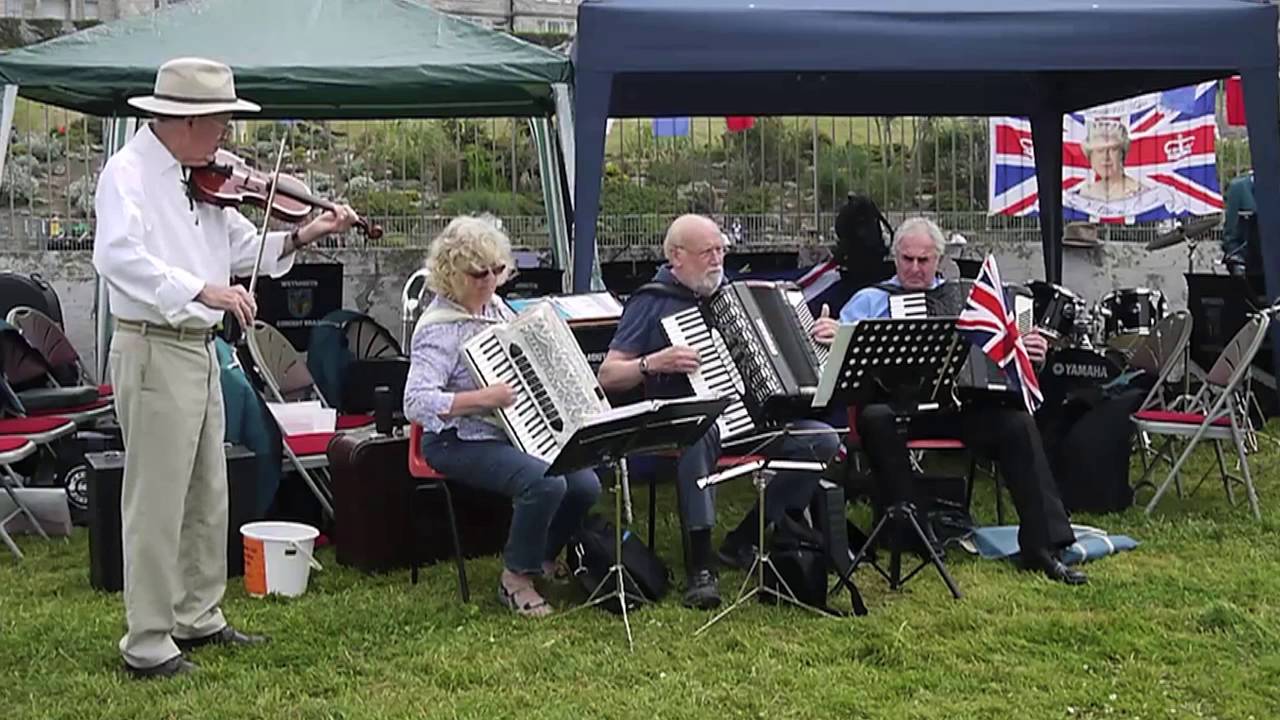 Accordion players at Portland's Queen's 90th Birthday Celebrations ...