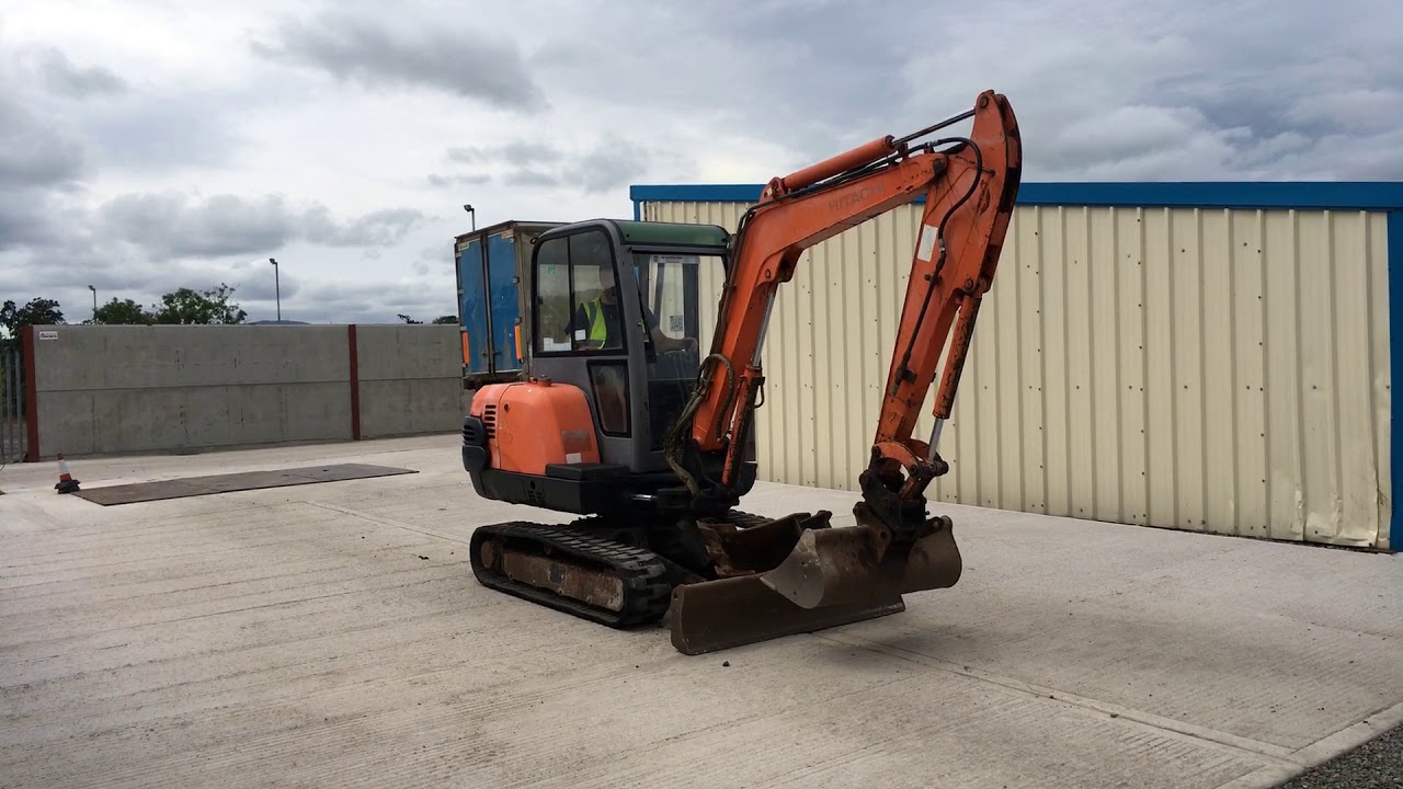 Hitachi ZX30 3 Ton Mini Digger - YouTube