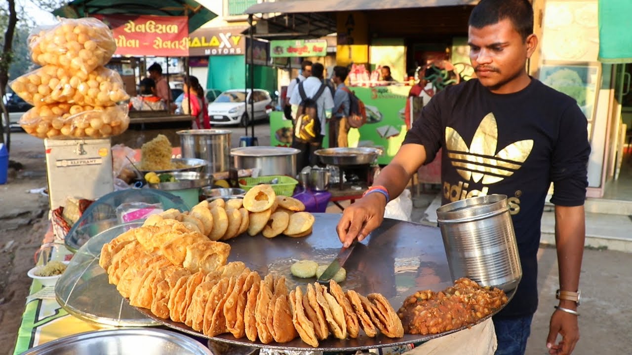 DELHI CHAAT MADE WITH DESI GHEE | Ragda Patties and Kachori Chaat ...