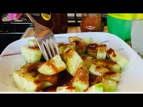 Pepino con chile y mas chile ,sal y limón 😋😋 - YouTube