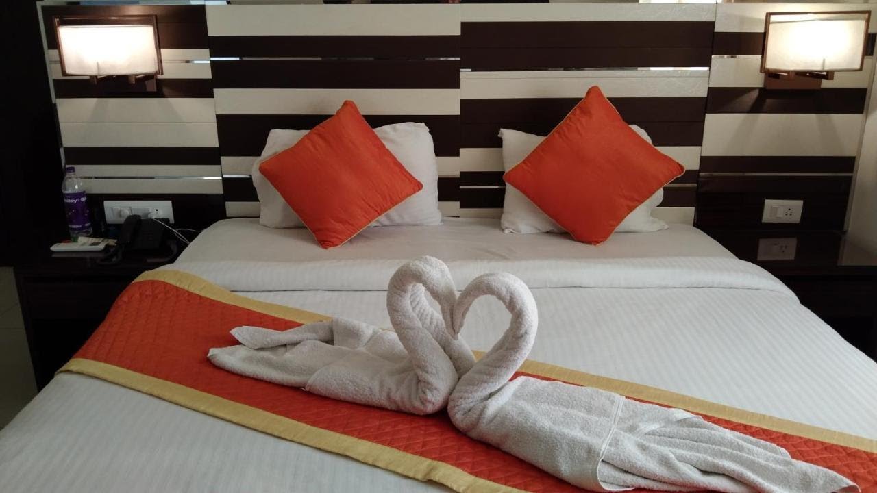 HOTEL SAVERA GRAND, Vijayawāda, India - YouTube