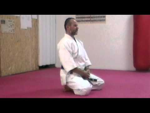 Karate: Seiza-Zazen - YouTube